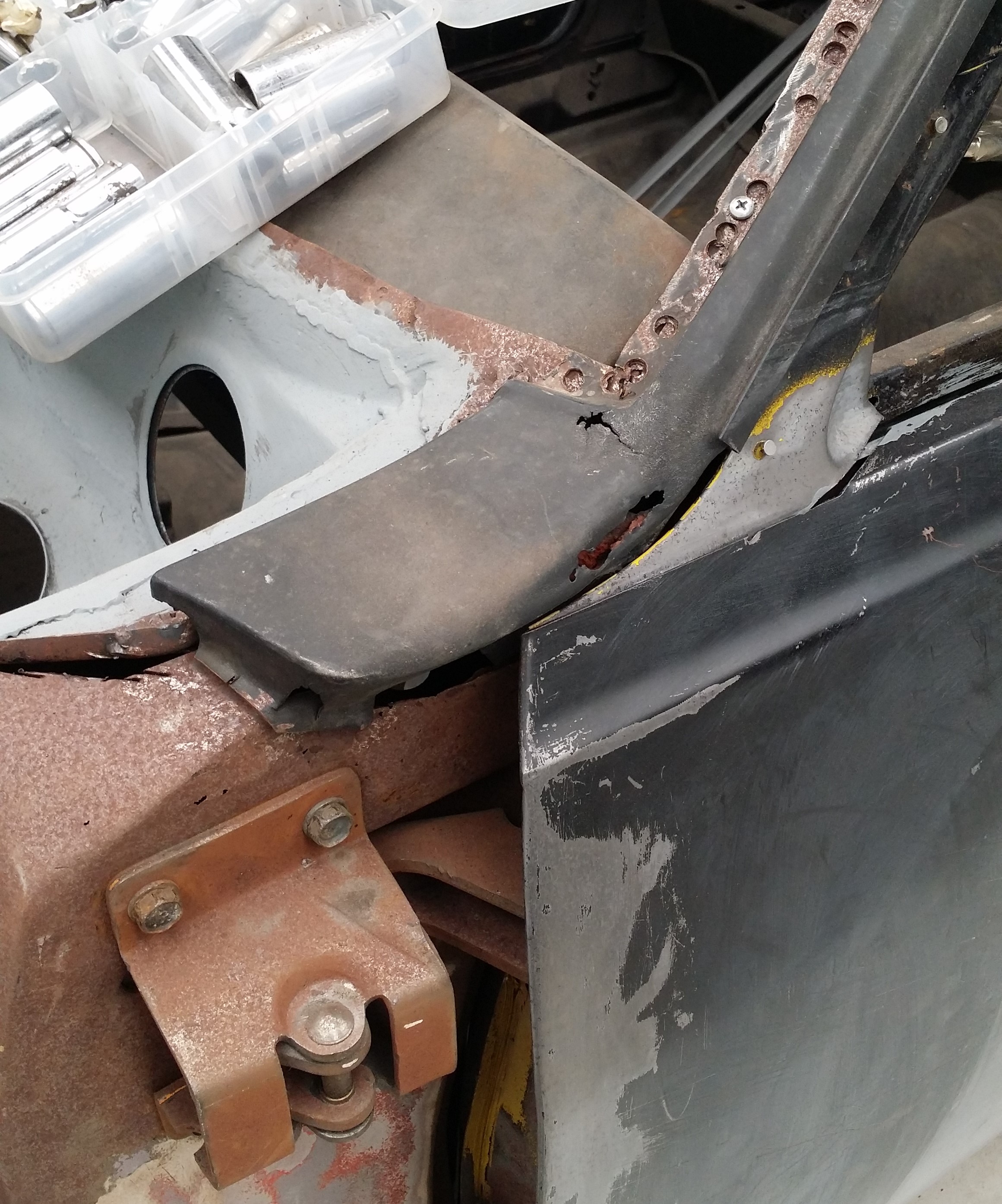 A-Pillar – Auto Resto